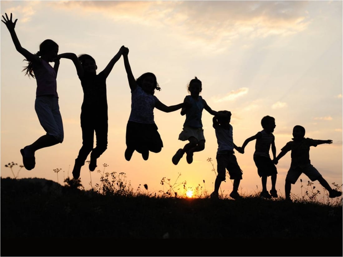 Amis; acquaintances; companion; companions; friend; friendship; friendships